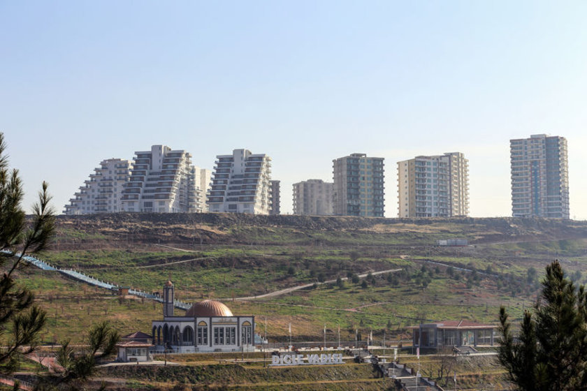 Diyarbakır Kırklar Dağı konutlarının yıkımına başlandı - Emlak Haberleri