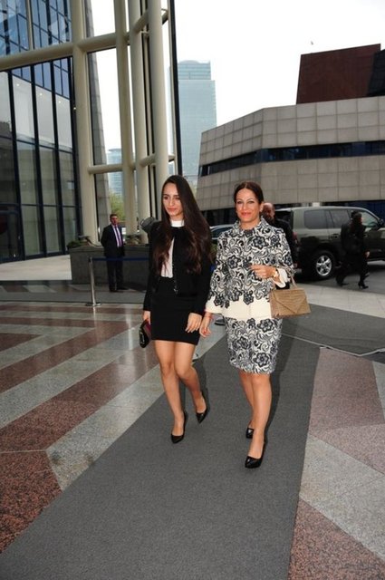 Sabancı ve kızı davette - HT Kulüp Galeriları