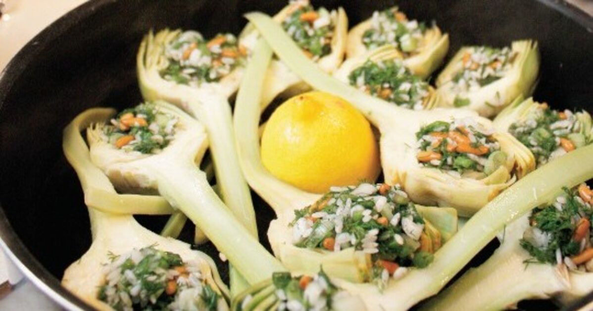 Zeytinyağlı enginar dolma