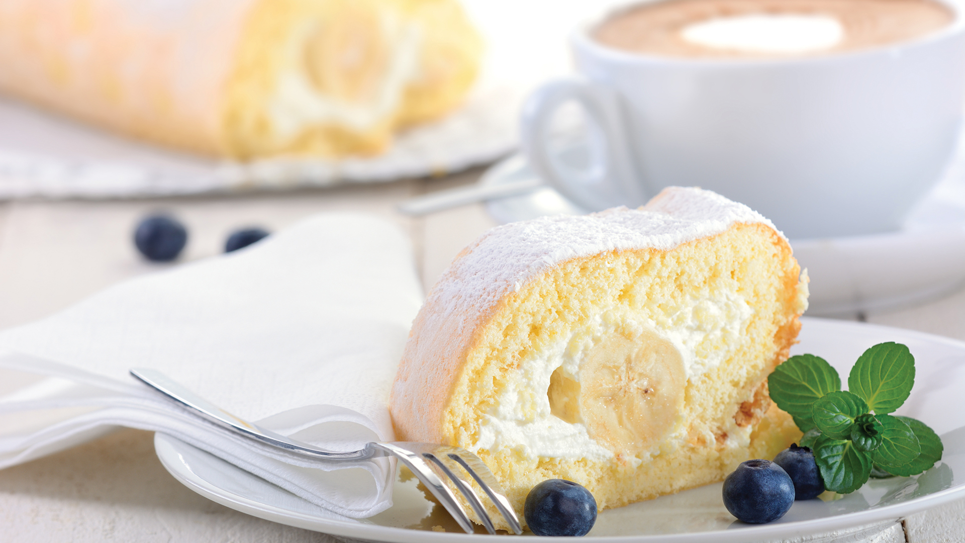 Muzlu rulo pasta nasıl yapılır? Muzlu rulo pasta tarifi ve malzemeleri