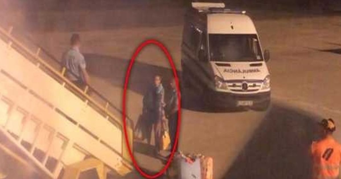 Kötü kokan yolcu yüzünden uçak acil iniş yaptı Kötü kokan yolcu yüzünden uçak acil iniş yaptı
