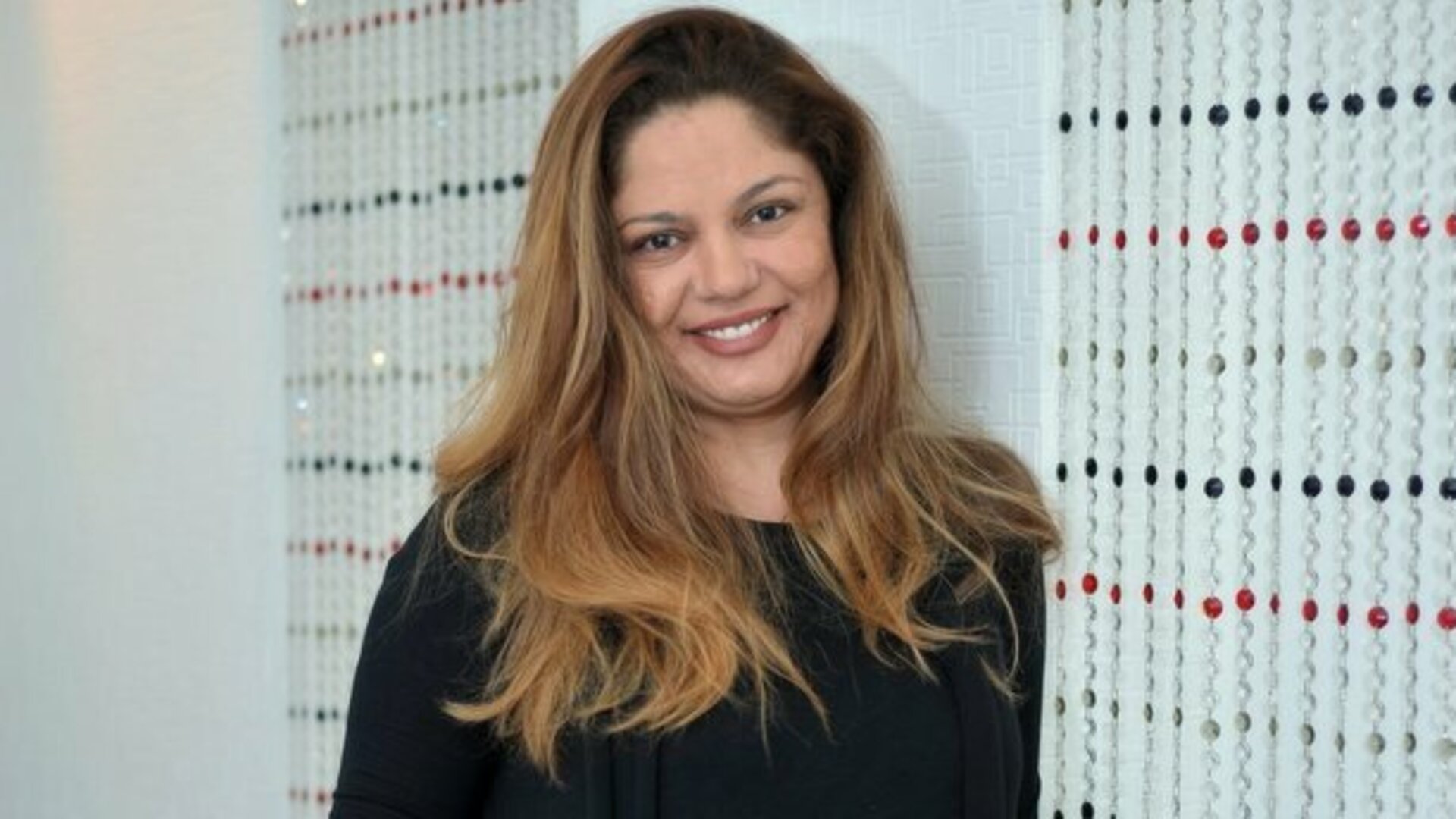 İzel kimdir, nereli ve kaç yaşında? İzel hayatı