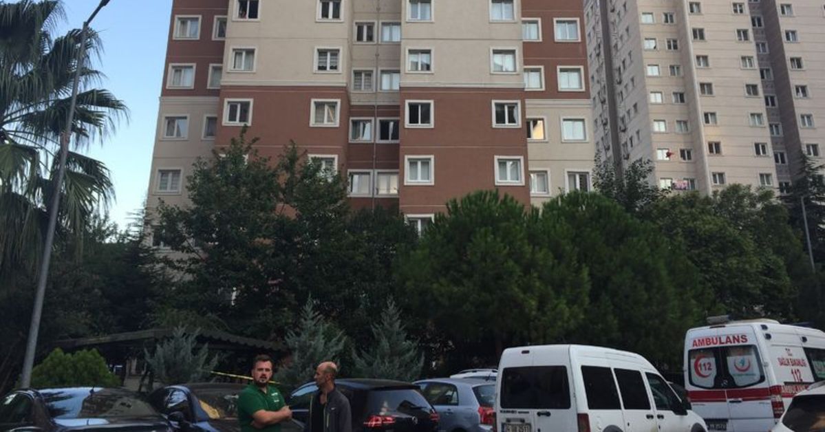 Zeytinburnu'nda 17.kattan düşen 2 yaşındaki çocuk öldü | Son dakika ...