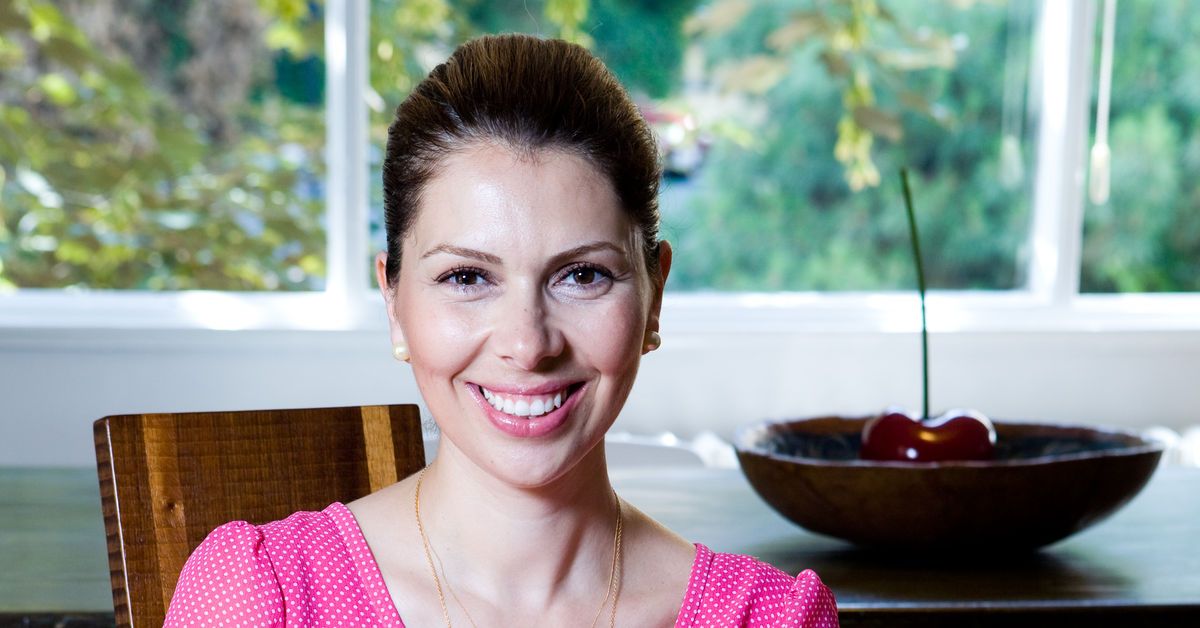 Zeynep Korel kimdir?