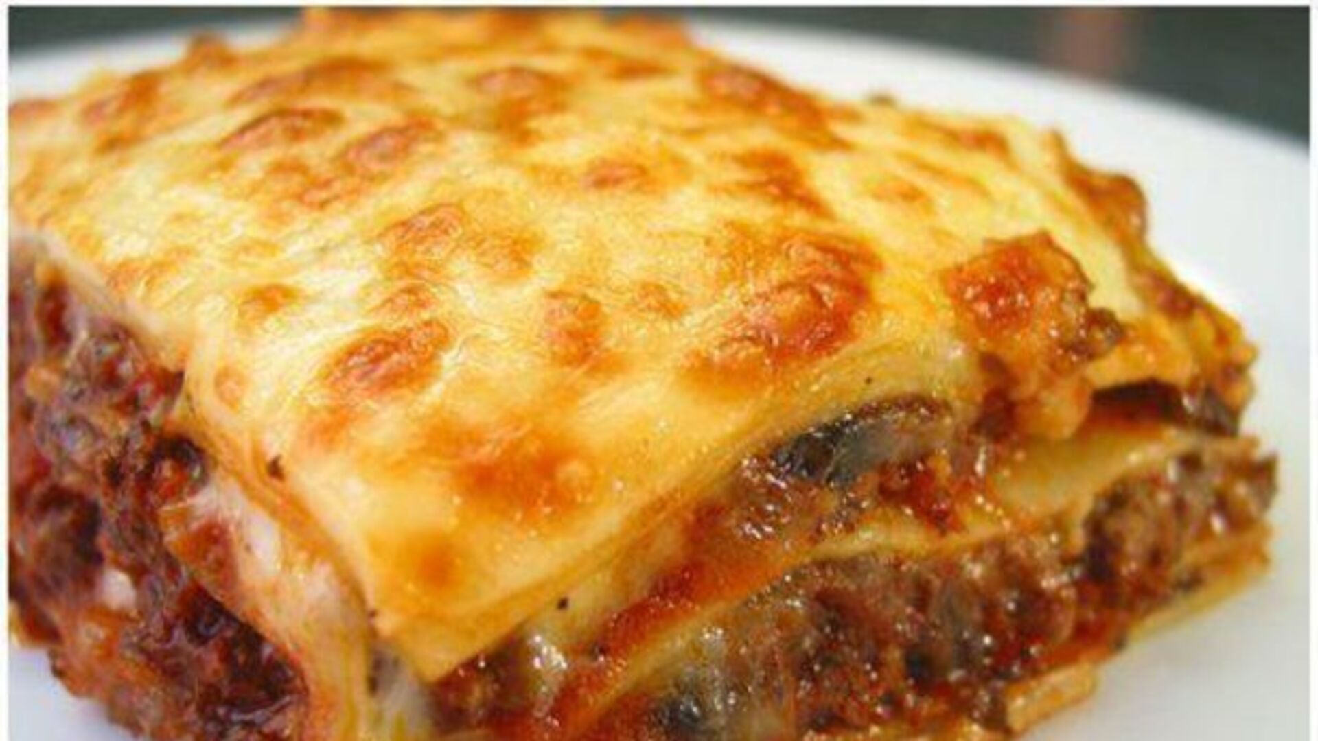 Lazanya tarifi nedir? En pratik kıymalı lazanya nasıl yapılır?