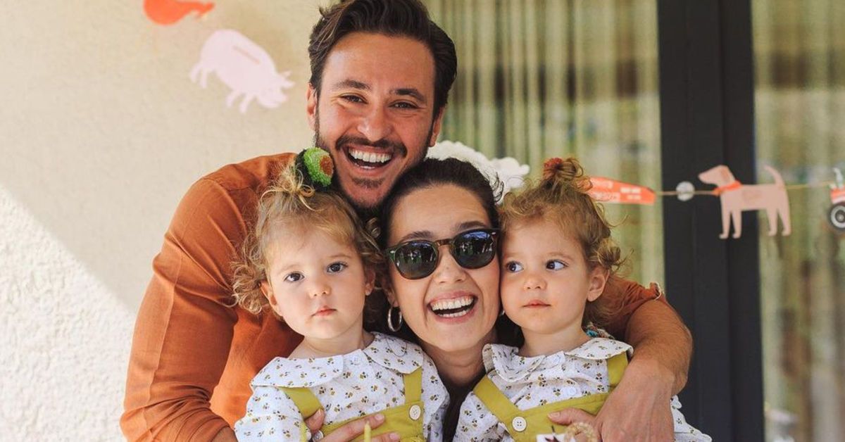 Pelin Akil-Anıl Altan çiftinin kızları Alin ve Lina 2 yaşında - Magazin ...