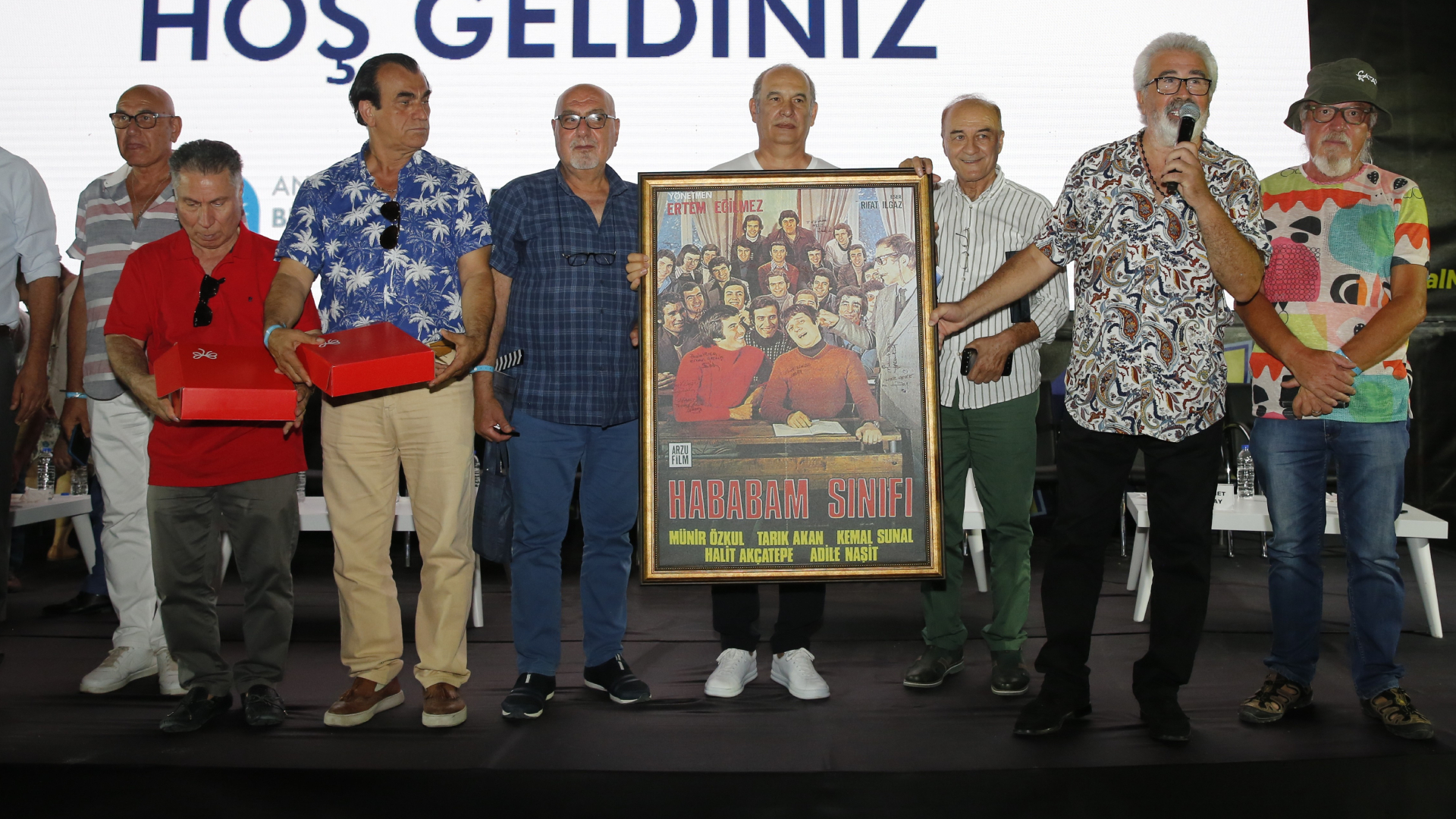 "Hababam Sınıfı" oyuncuları Antalyalılarla buluştu - Magazin haberleri