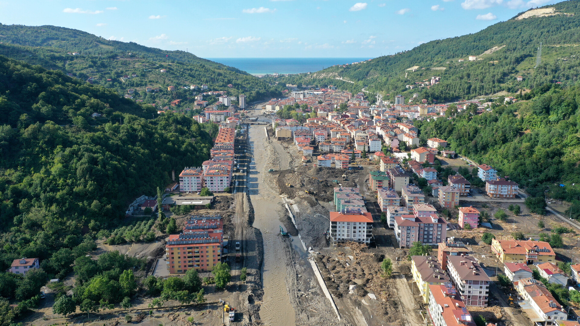 Afetzedeler için 10 milyon TL daha aktarıldı - Haberler - Para Haberleri