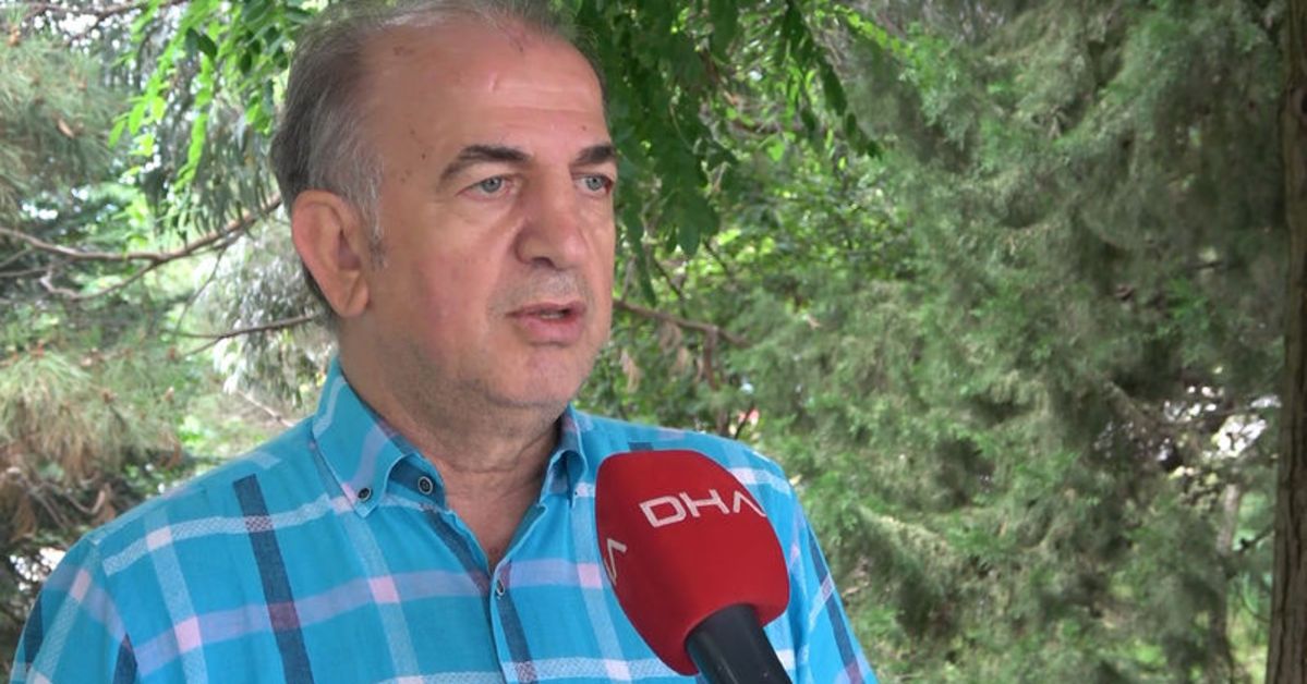 Koronavirüs vakalarının artması nedeniyle bayramlaşırken sarılıp ...