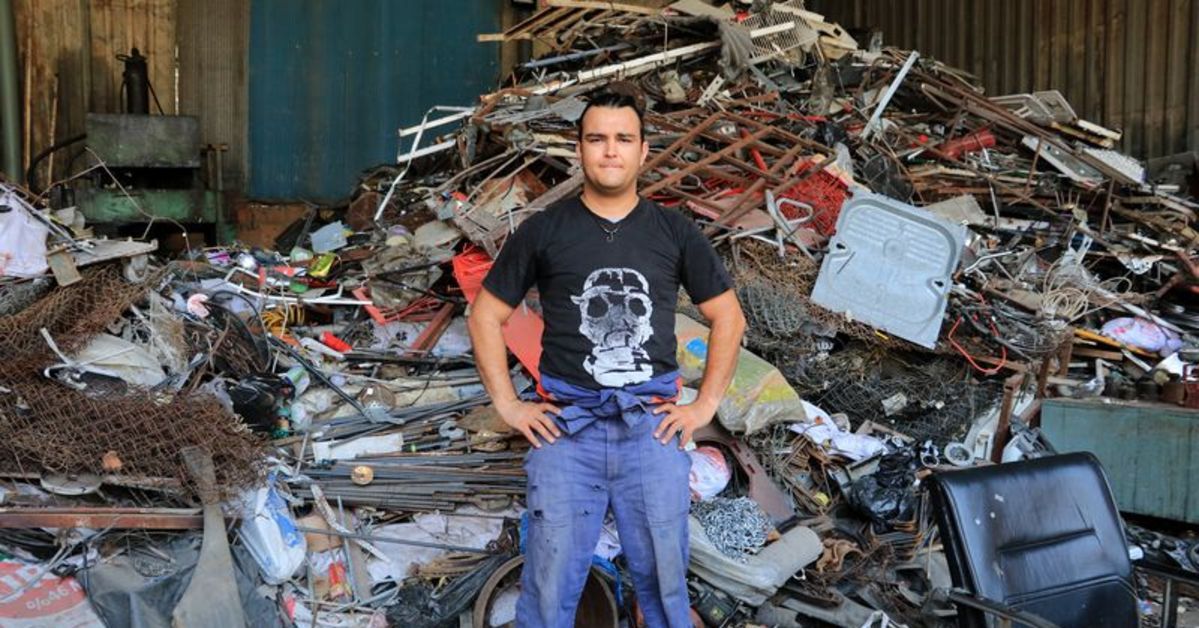 Son dakika haberi: İşitme engellilere umut oldu: Hurdacılıktan ... Son dakika haberi: İşitme engellilere umut oldu: Hurdacılıktan ...