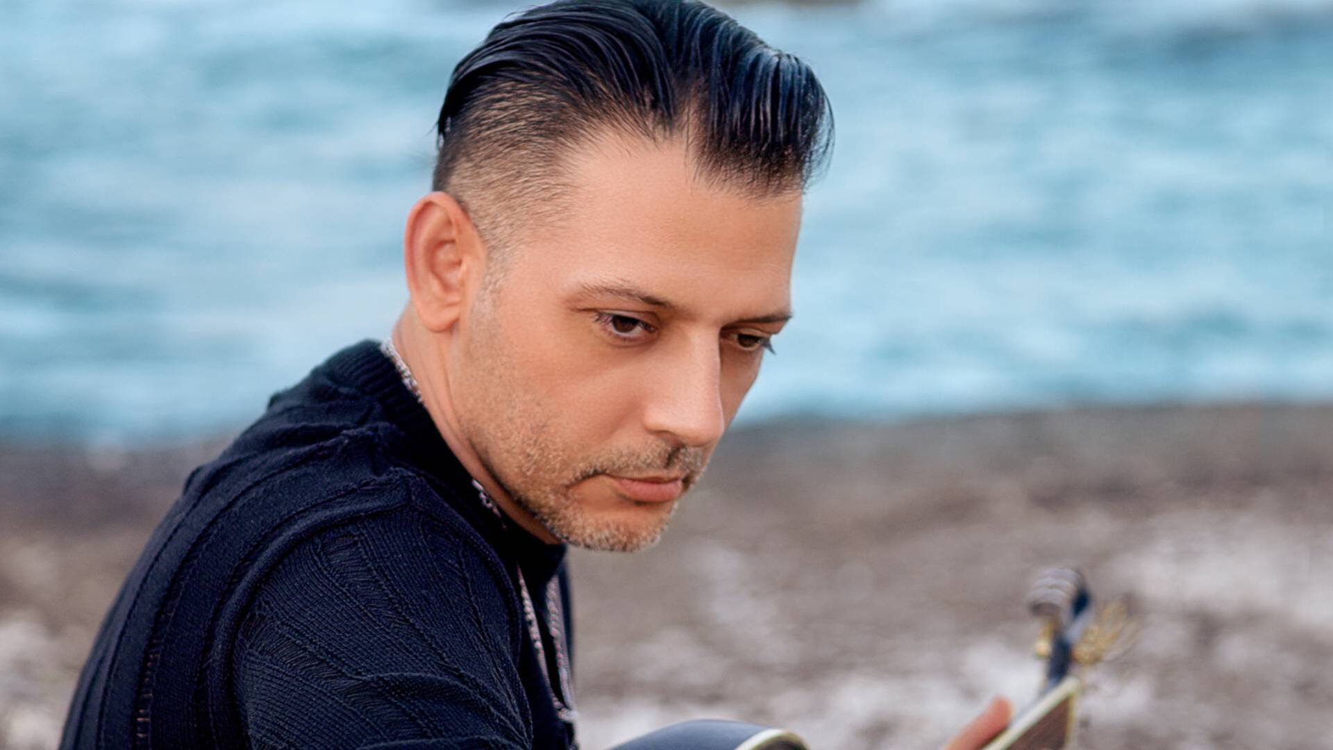 Burak Duman'dan 'Yastık' - Magazin haberleri