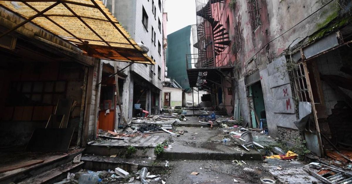 İstanbul Beyoğlu'ndaki 200 yıllık genelev sokağının çehresi değişiyor ...