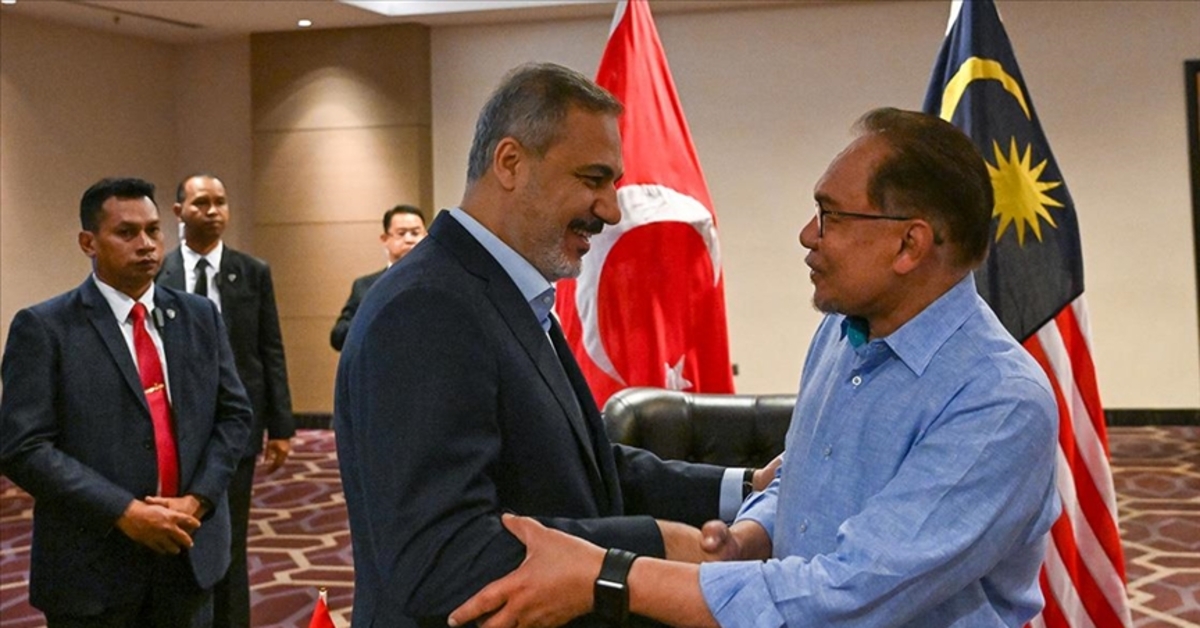 Dışişleri Bakanı Fidan, Malezya Başbakanı Enver İbrahim ile görüştü ... Dışişleri Bakanı Fidan, Malezya Başbakanı Enver İbrahim ile görüştü ...