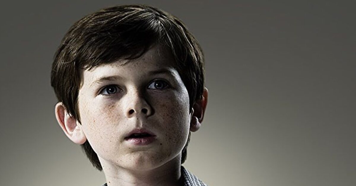 The Walking Dead'in Carl Grimes'ıydı! Chandler Riggs'in son hali ...