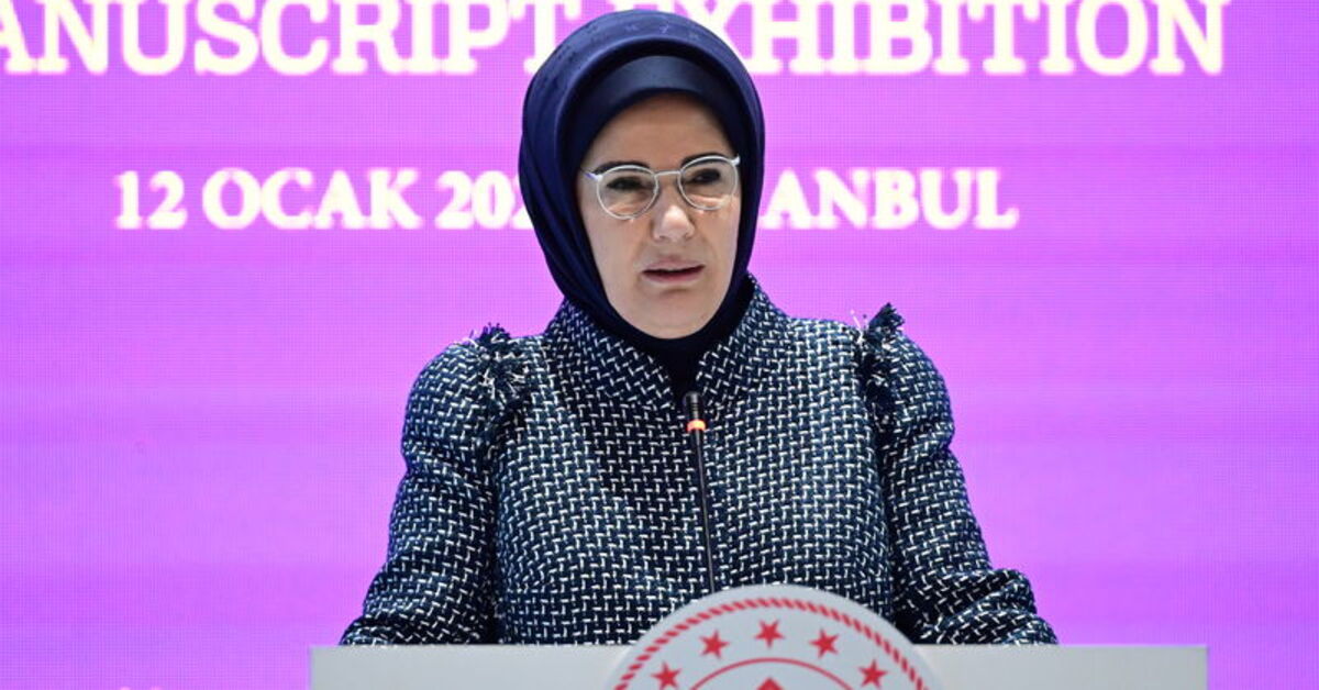 Emine Erdoğan Valide Sultanlar Yazma Eserler Sergisini açtı