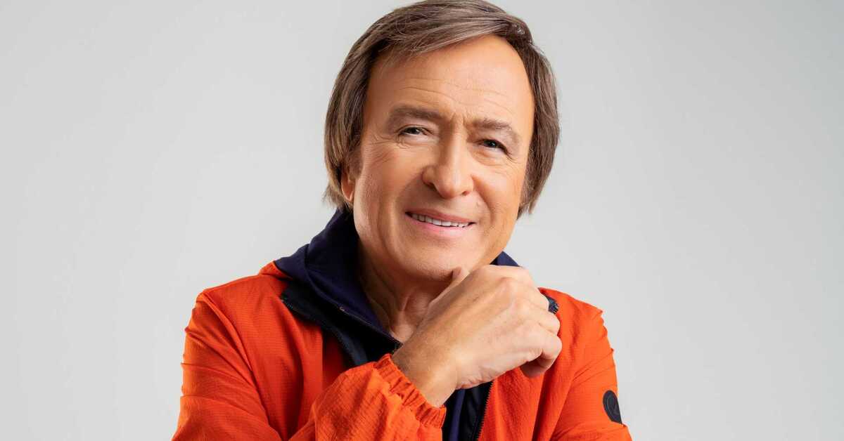 Erol Evgin'den 'Sigaramın Dumanına Sarsam'a klip çekti