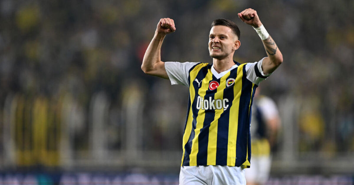 Fenerbahçeli Sebastian Szymanski'ye Ada'dan talip! - Fenerbahçe Haberleri