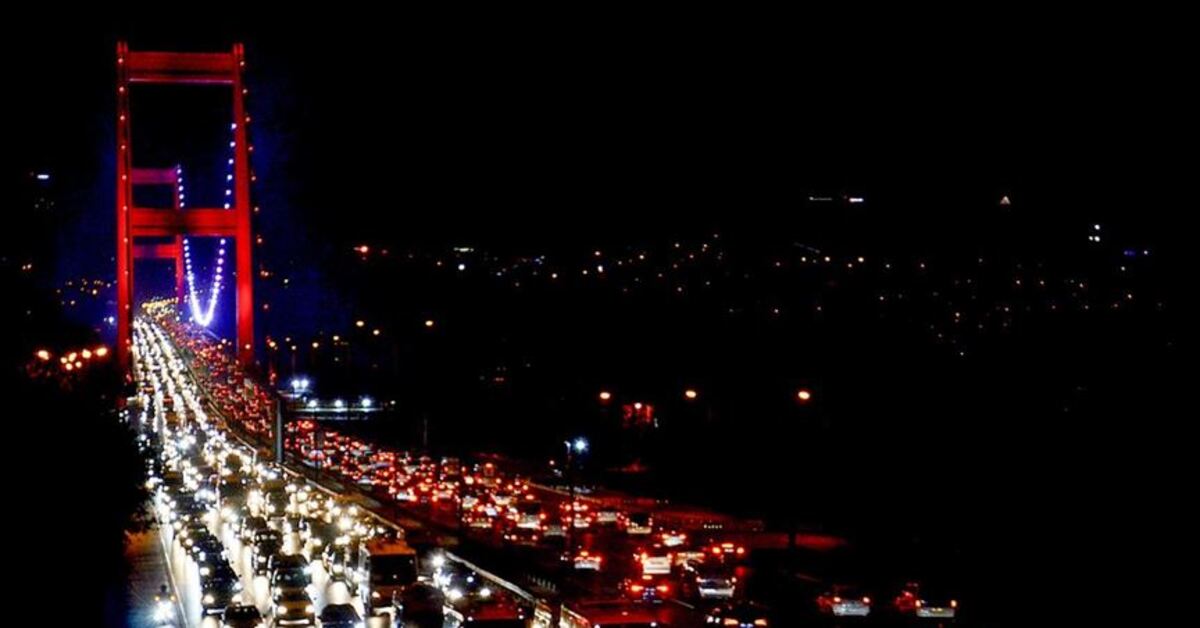 İSTANBUL TRAFİK YOĞUNLUĞU HARİTASI | 15 Şubat 2024 Perşembe TEM, D-100 ...