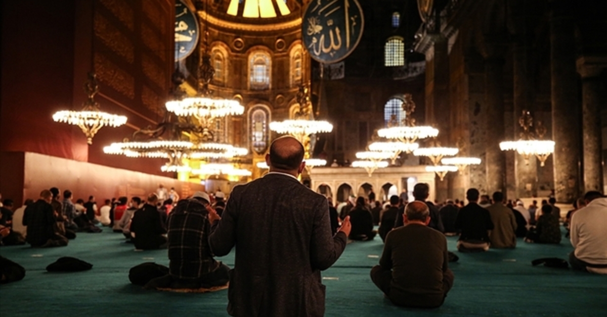 Hacet duası okunuşu ve Türkçe anlamı: Hacet duası nedir, ne anlama ...