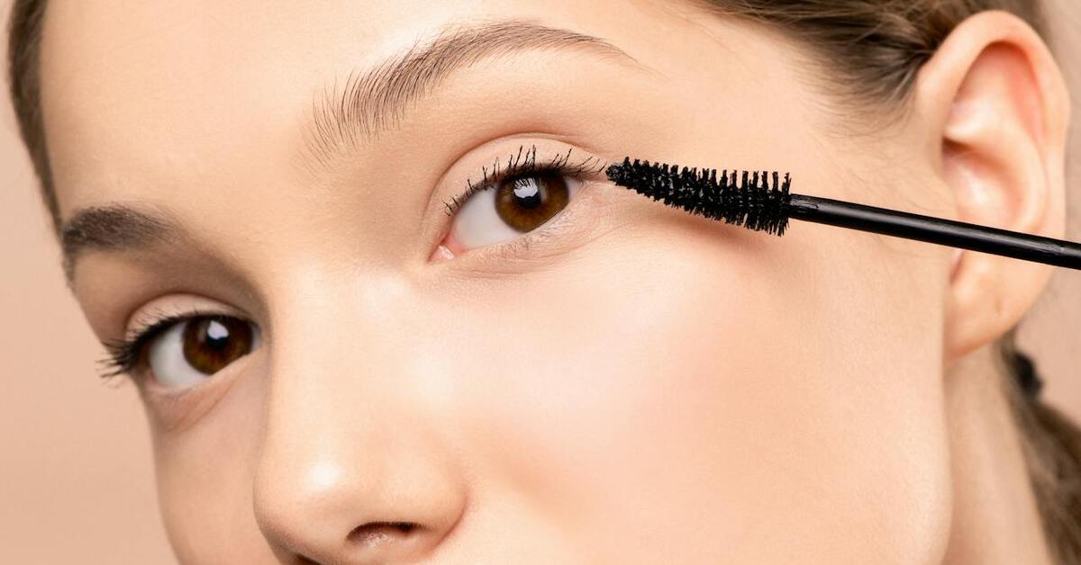 Hafif makyaj nasıl yapılır? Evde hafif makyaj yapmanın püf noktaları neler?