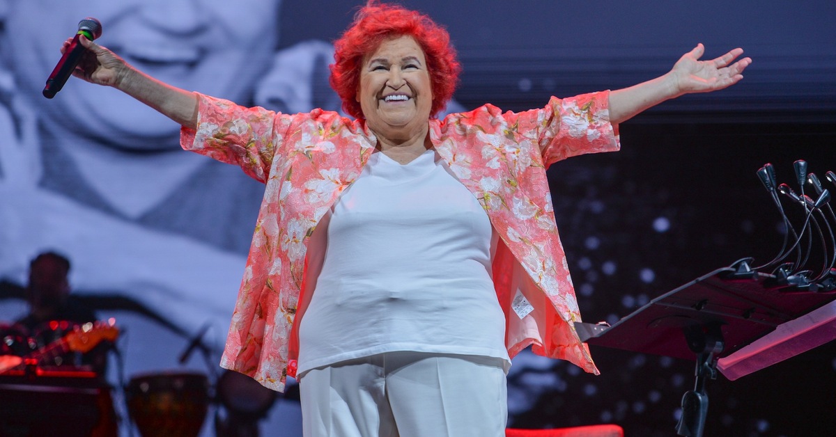 Selda Bağcan, 'Ağlama Anne'yi 27 yıl sonra ilk kez söyledi - Magazin ...