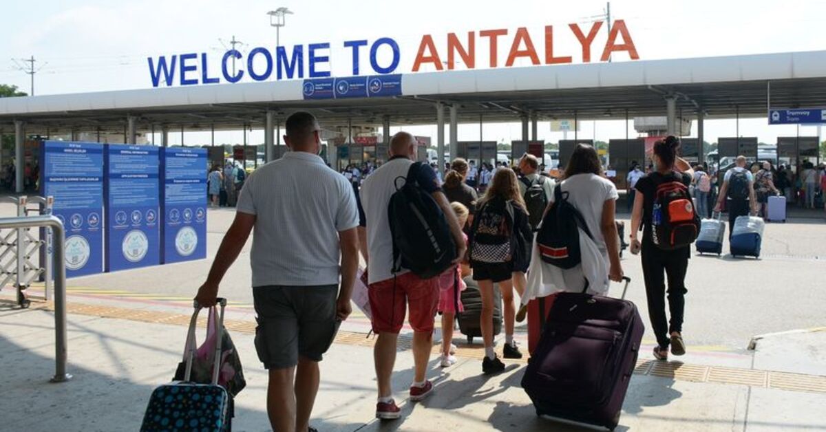 Antalya Havalimanı'ndan yeni rekor - Turizm Haberleri