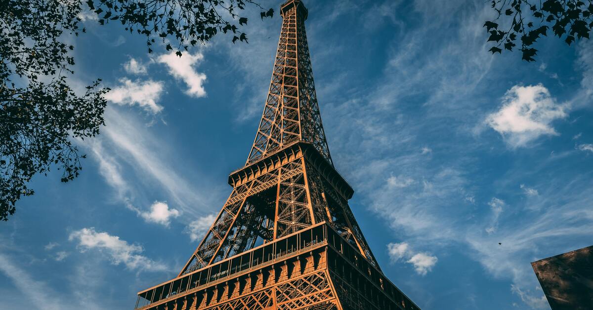 Paris'in ikonunun saklı tarihi: Yazın 14 santimetreye kadar uzuyor! Eyfel Kulesi hakkında daha ...