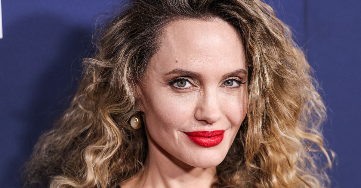 Angelina Jolie'nin yeni filmi belli oldu: 'Stitches'te moda dünyasını ...