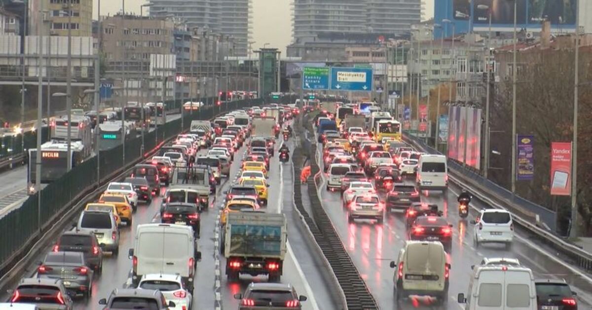 İstanbul'da trafik felç oldu! - Son dakika haberler | Son dakika haberleri