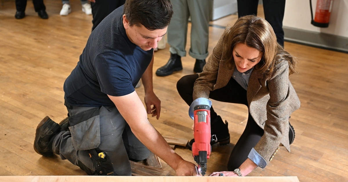 Prenses Kate Kate Middleton eline matkabı aldı ve tadilat yaptı ...