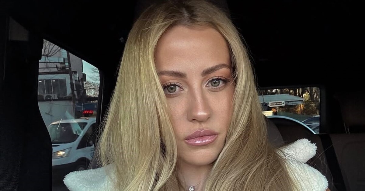 Derya Uluğ'un sahnede korku dolu anları: Daha fazla susmak ve korkmak ...