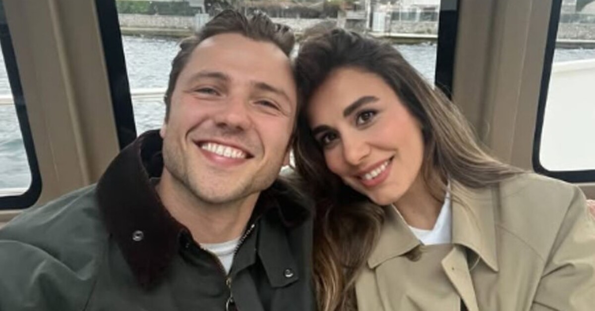 Tolga Sarıtaş - Zeynep Mayruk bebeklerinin cinsiyetini açıkladı ...