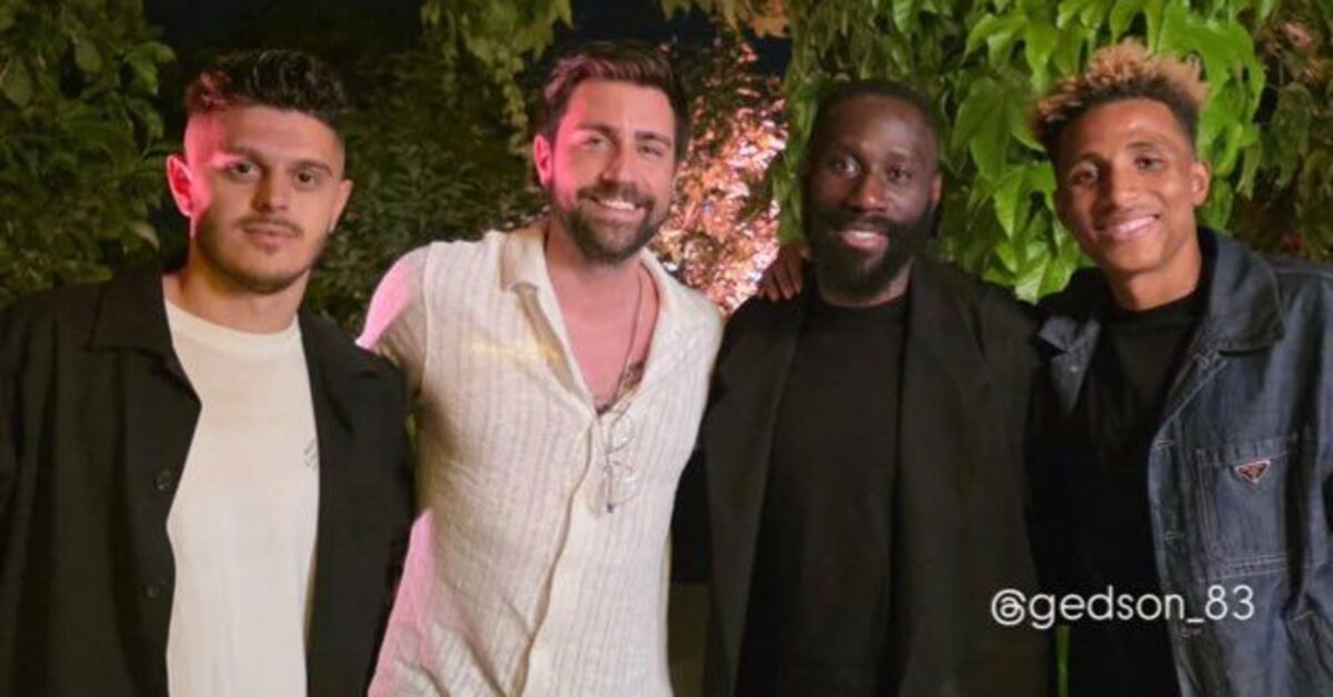 Çağlar Ertuğrul, Beşiktaş'ın futbolcuları ile bir araya geldi - Magazin ...