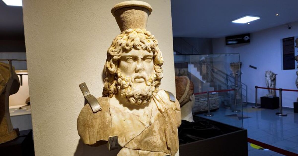 Zeus Helios-Serapis büstü, Bolu Müzesi’nde sergilenmeye başlandı