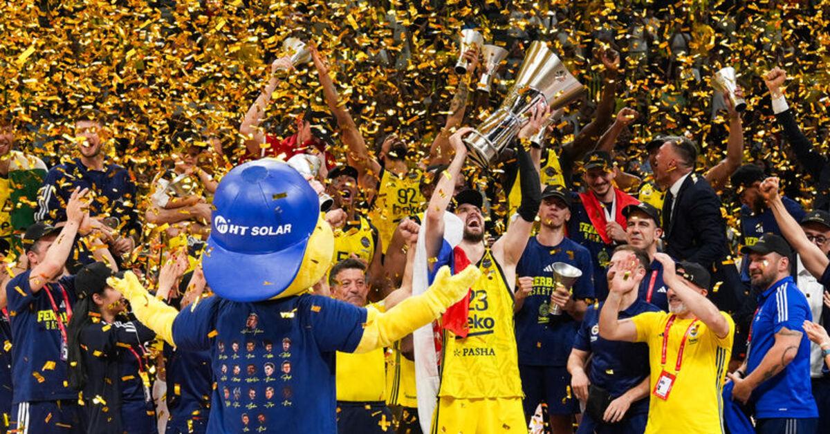 Euroleague şampiyonu Fenerbahçe Beko kupasını aldı! - Basketbol Haberleri