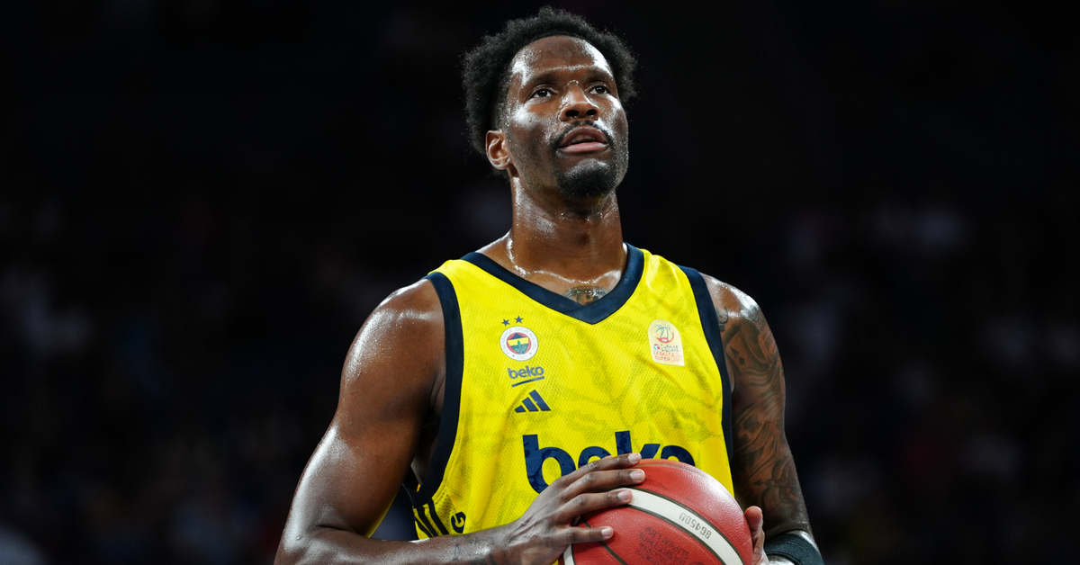 Nigel Hayes-Davis, NBA ekibi Phoenix Suns ile sözleşme imzaladı ...
