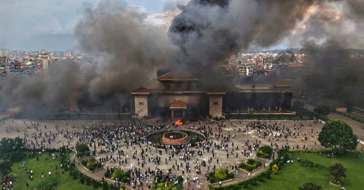 Nepal'de protestolar sürüyor, talep erken seçim: 25 protestocu hayatını ...