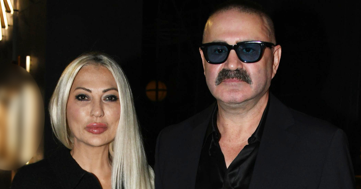 Şafak Sezer ile Esra Sezer'den 25'inci evlilik yıl dönümü kutlaması