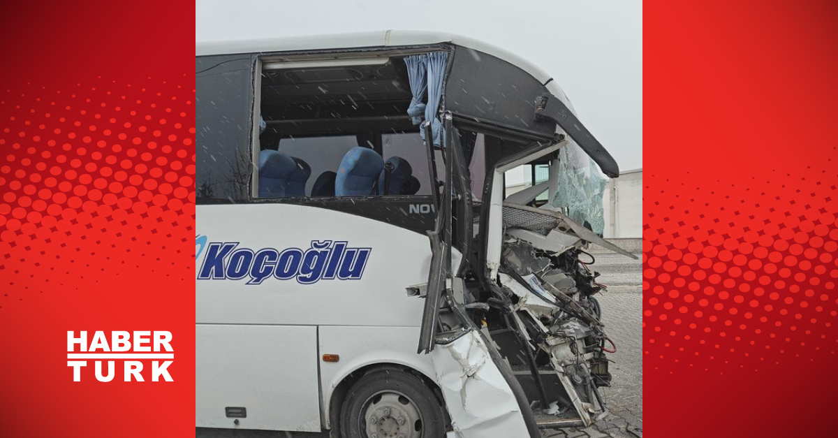 Kayseri'de işçi servisi TIR dorsesine arkadan çarptı meydana gelen ...