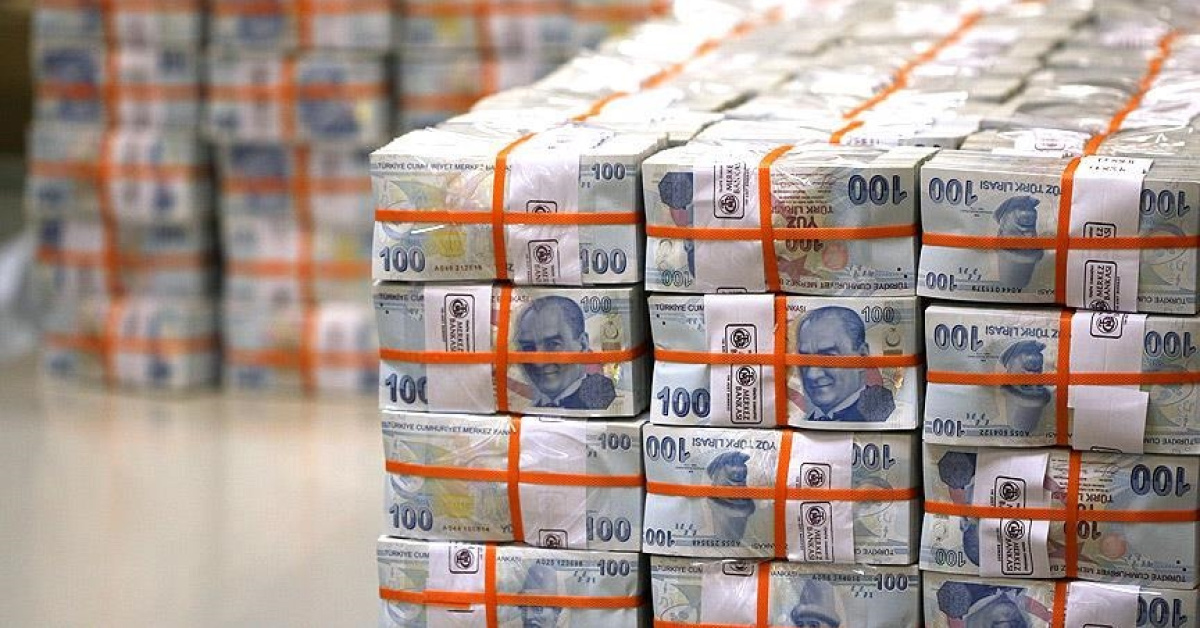 Bütçe 4 ayda 759 milyar TL açık verdi