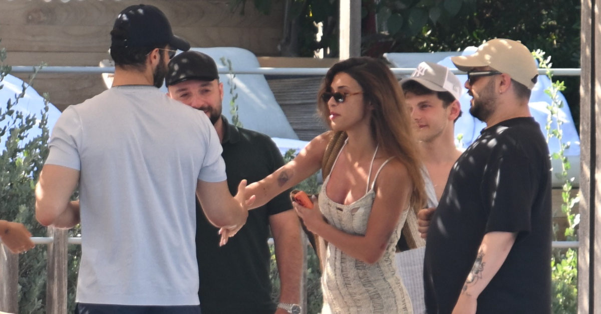 Devrim Özkan Bodrum'da arkadaşlarıyla buluştu