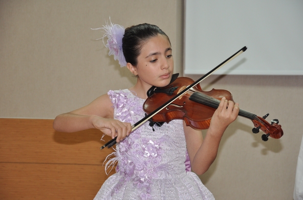 Minik yetenek seyircileri kendine hayran bıraktı ünlü kemanist elif ...