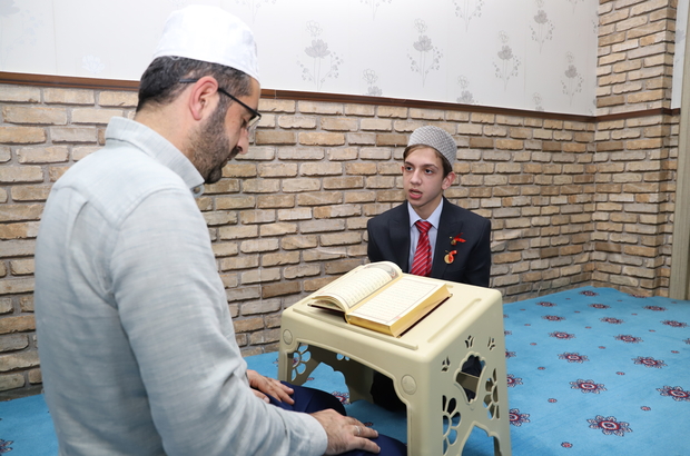 Sakarya'da 15 yaşındaki muhammed yusuf, yaklaşık 4 ayda hafız oldu ...