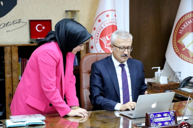 Bursa cumhuriyet başsavcısı solmaz, aa'nın "yılın fotoğrafları ...