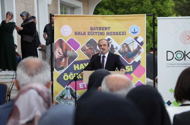 Bayburt'ta kursiyerlerin yaptığı ürünler sergilendi - Bayburt Haberleri