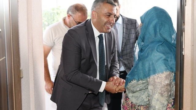 Lapseki Kaymakamı Öztürk'ten şehit annesine ziyaret - Çanakkale Haberleri