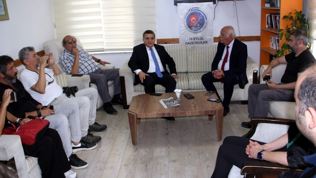 Vali Özarslan'dan, Sinop 15 Eylül Gazeteciler Cemiyetine ziyaret ...