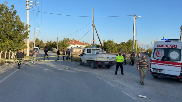 Otomobilin arkadan çarptığı bisikletli öldü - Konya Haberleri