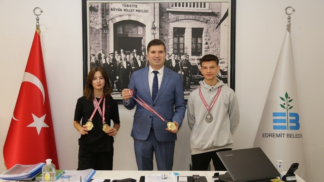 Edremitli 3 sporcu, Türkiye Taekwondo Poomsae Şampiyonası'ndan ...