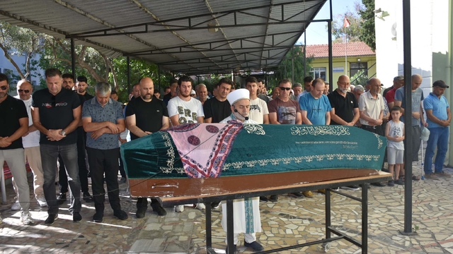 30 bıçak darbesiyle öldürülen Hacer Çağla, evden bayram harçlığı alma ...